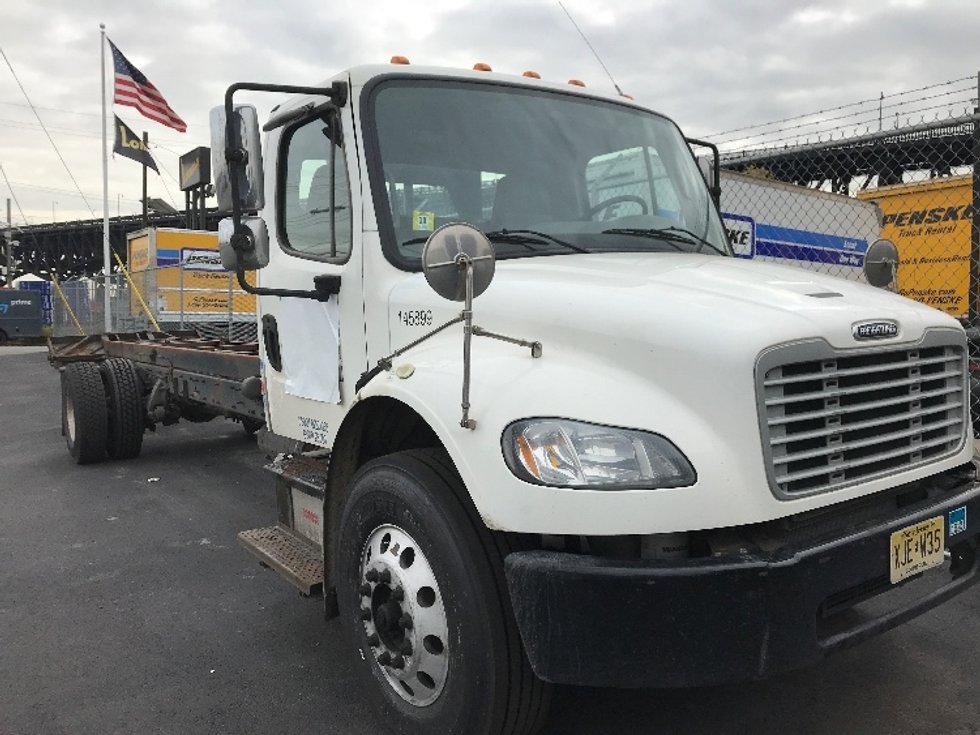 Used Cab and Chassis Trucks for Sale - Penske Used Trucks