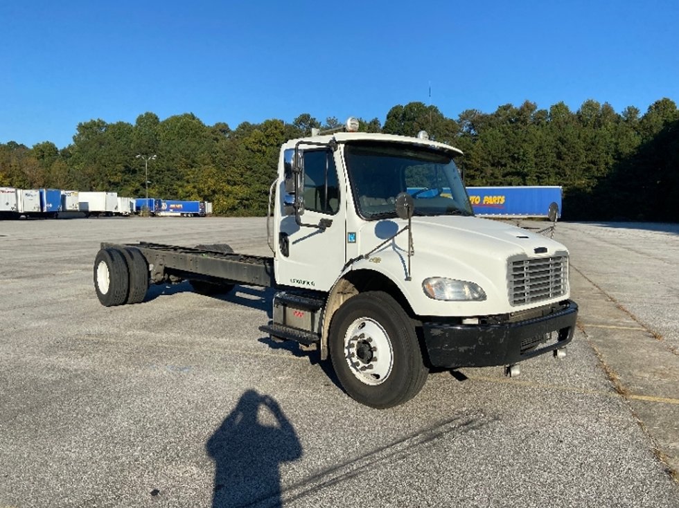 Used Cab and Chassis Trucks for Sale - Penske Used Trucks