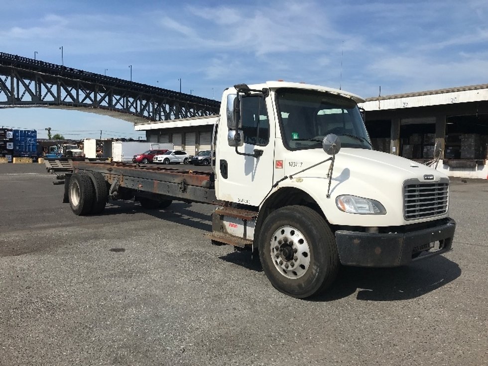 Used Cab and Chassis Trucks for Sale - Penske Used Trucks