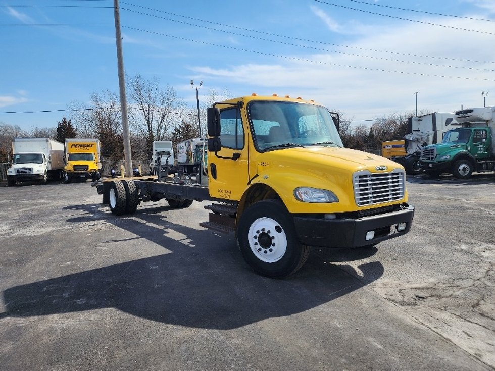 Used Cab and Chassis Trucks for Sale - Penske Used Trucks