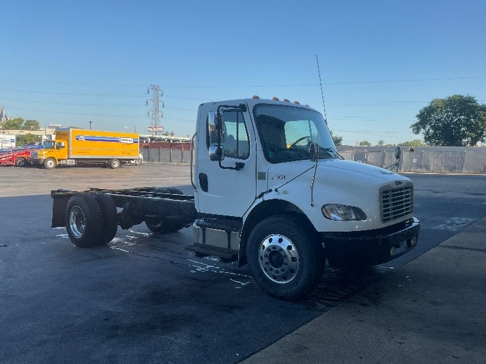 2019 Freightliner M2 Cab and Chassis Truck