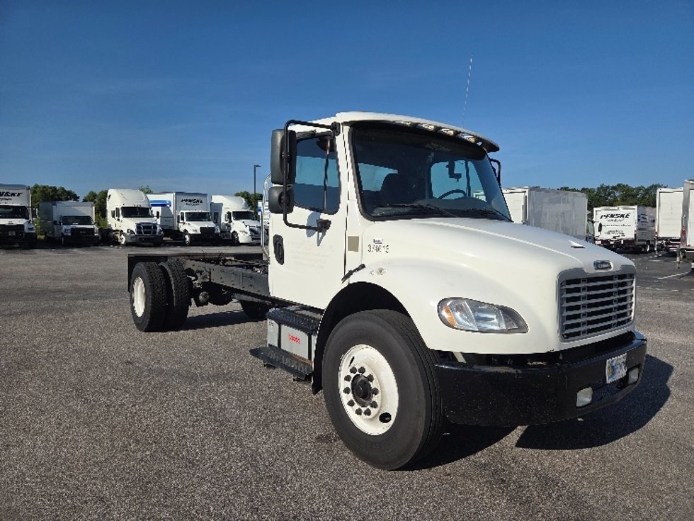 Used Cab and Chassis Trucks for Sale - Penske Used Trucks