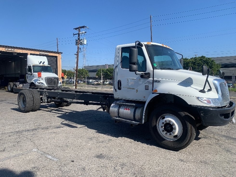 Used Cab and Chassis Trucks for Sale - Penske Used Trucks