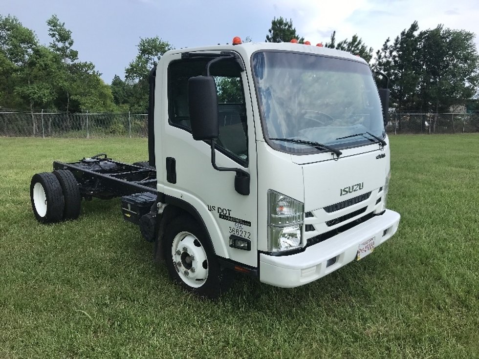 Used Cab and Chassis Trucks for Sale - Penske Used Trucks