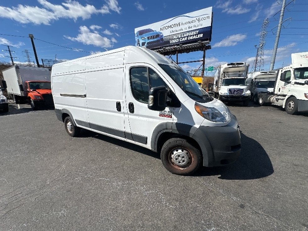 Used Dodge Cargo Vans for Sale - Penske Used Trucks