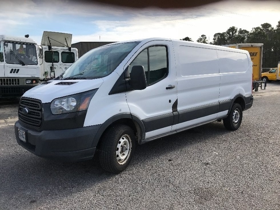 Used Cargo Vans for Sale in USA - Penske Used Trucks