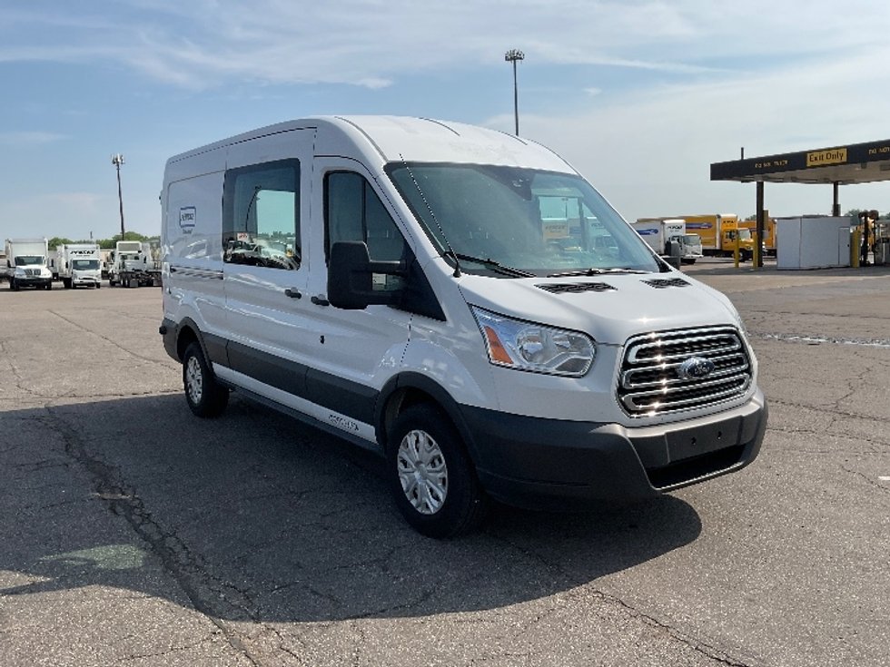 Used Cargo Vans for Sale in MI - Penske Used Trucks