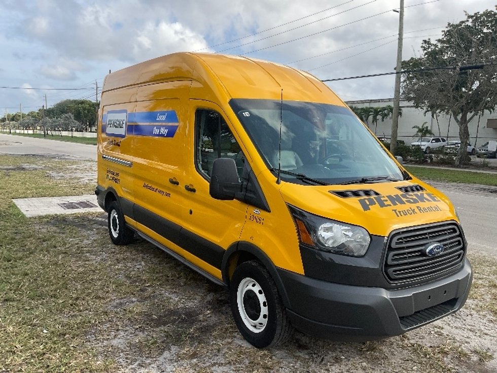 Used Cargo Vans for Sale - Penske Used Trucks