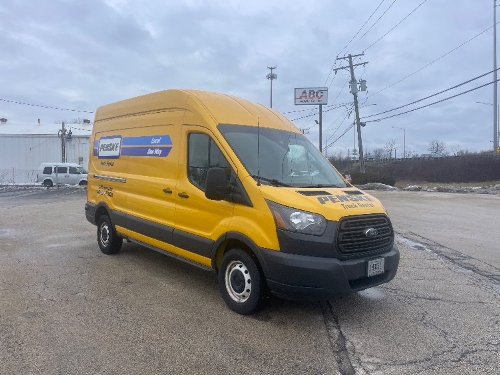 Used Cargo Vans for Sale - Penske Used Trucks
