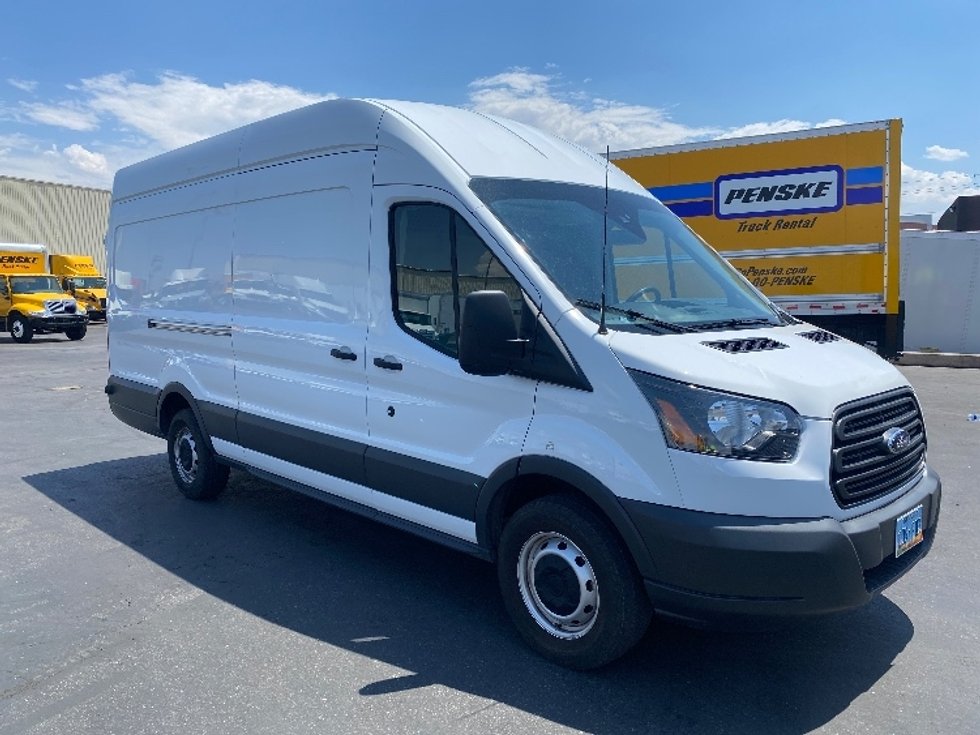 Used Cargo Vans for Sale in USA - Penske Used Trucks