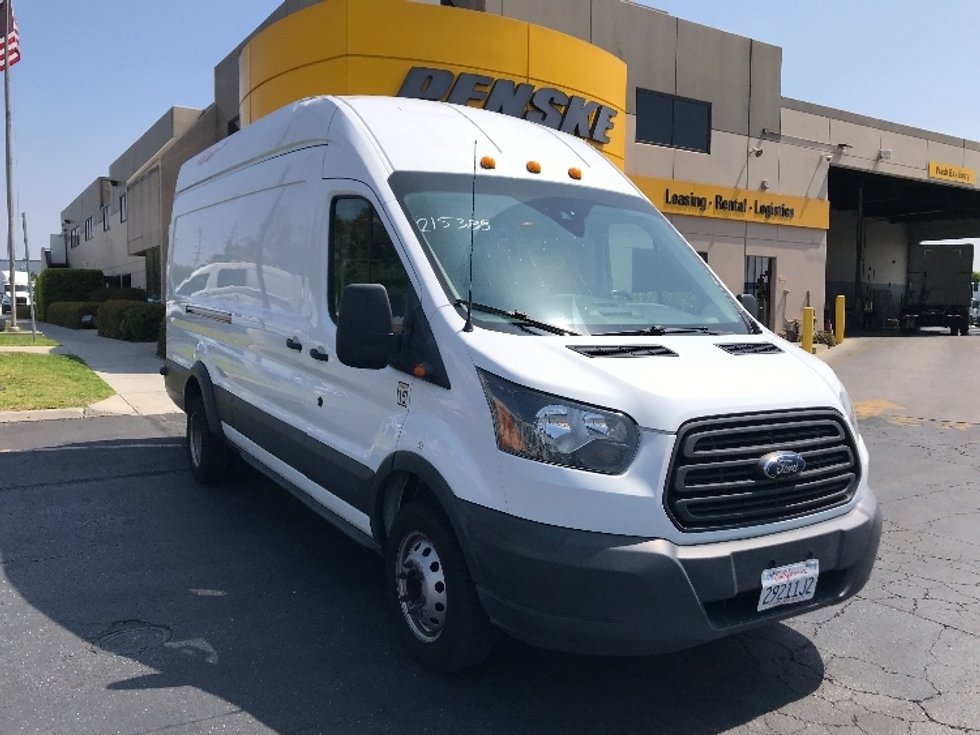 Used Cargo Vans for Sale in CA - Penske Used Trucks