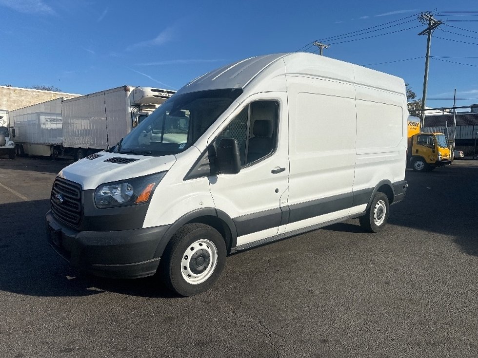 Used Cargo Vans for Sale - Penske Used Trucks