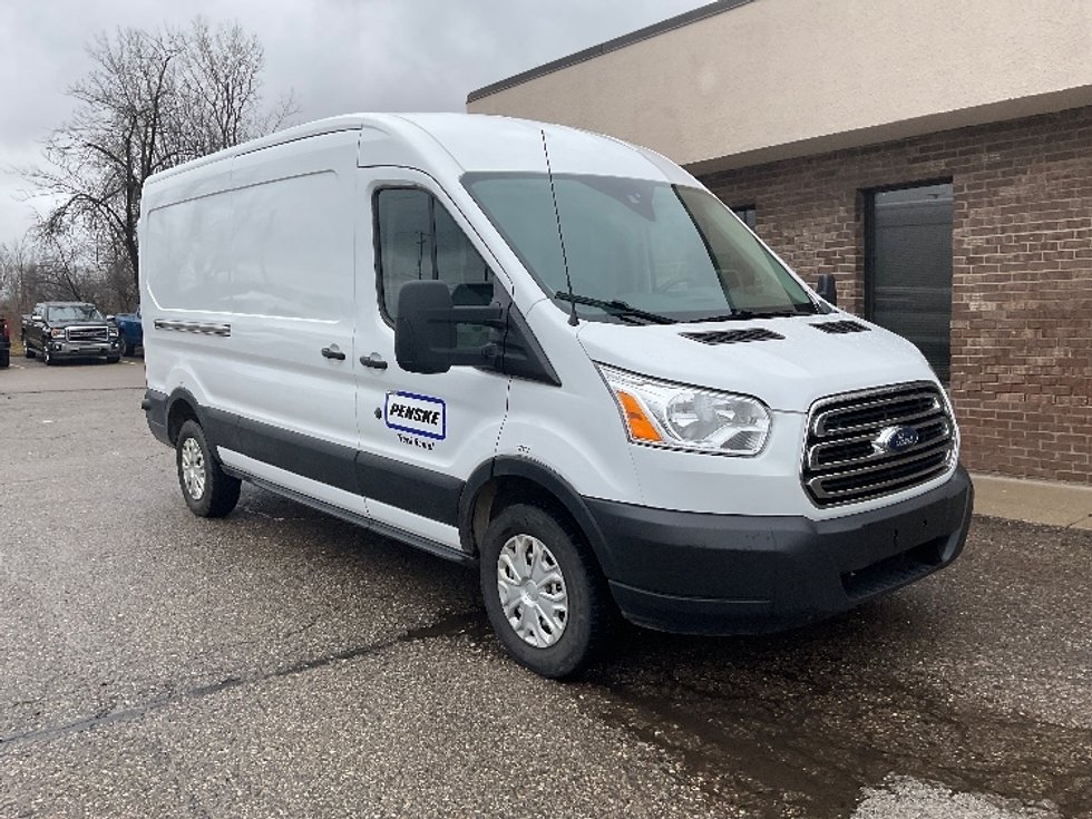 Used Cargo Vans for Sale - Penske Used Trucks