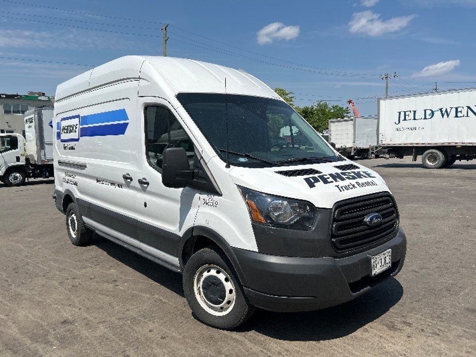 Used Cargo Vans for Sale - Penske Used Trucks
