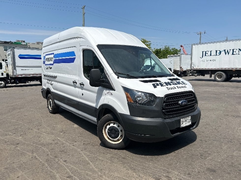 Used Cargo Vans for Sale - Penske Used Trucks