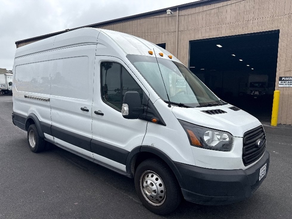 Used Cargo Vans for Sale - Penske Used Trucks