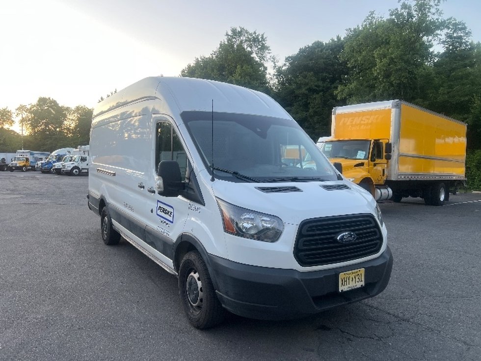 Used Cargo Vans for Sale in NJ - Penske Used Trucks