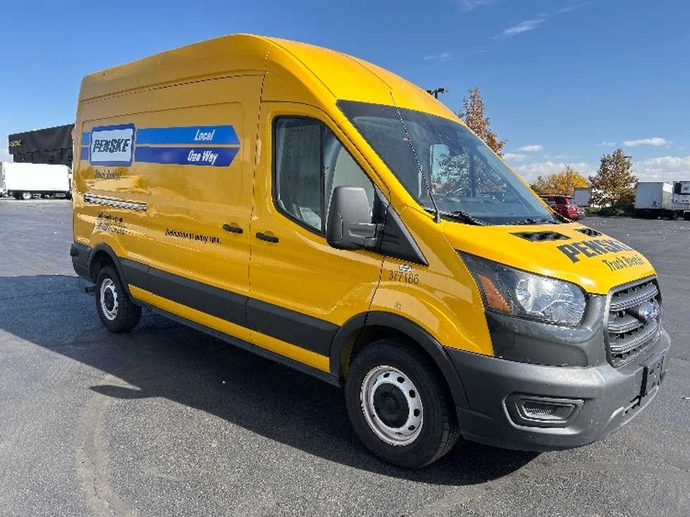 Used Cargo Vans for Sale - Penske Used Trucks
