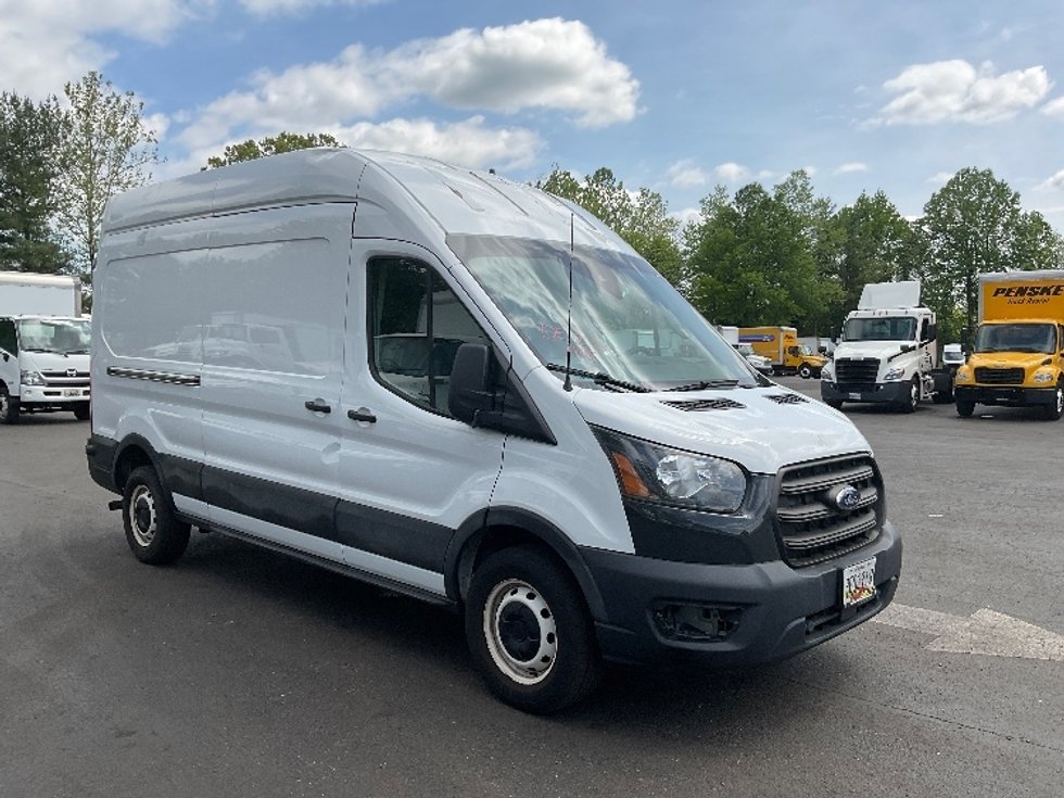 Used Cargo Vans for Sale - Penske Used Trucks
