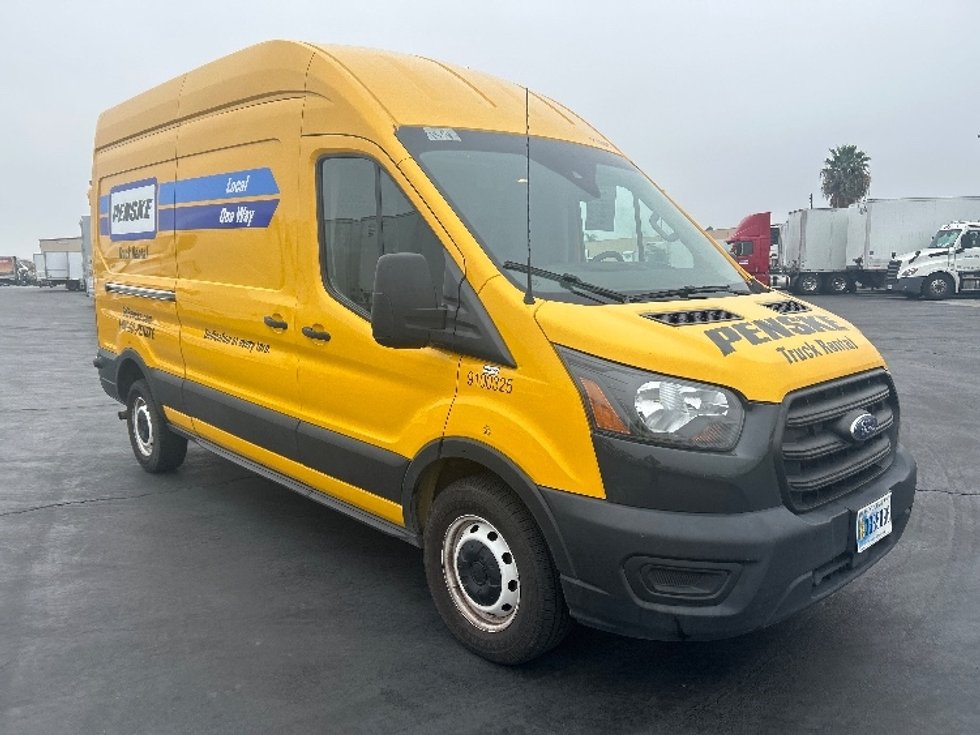 Used Cargo Vans for Sale - Penske Used Trucks
