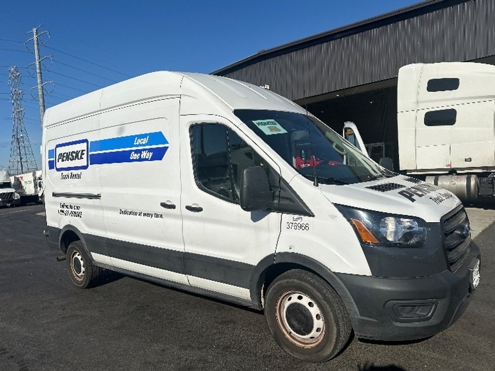 Used Cargo Vans for Sale - Penske Used Trucks