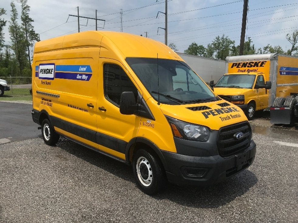 Used Cargo Vans for Sale in FL - Penske Used Trucks