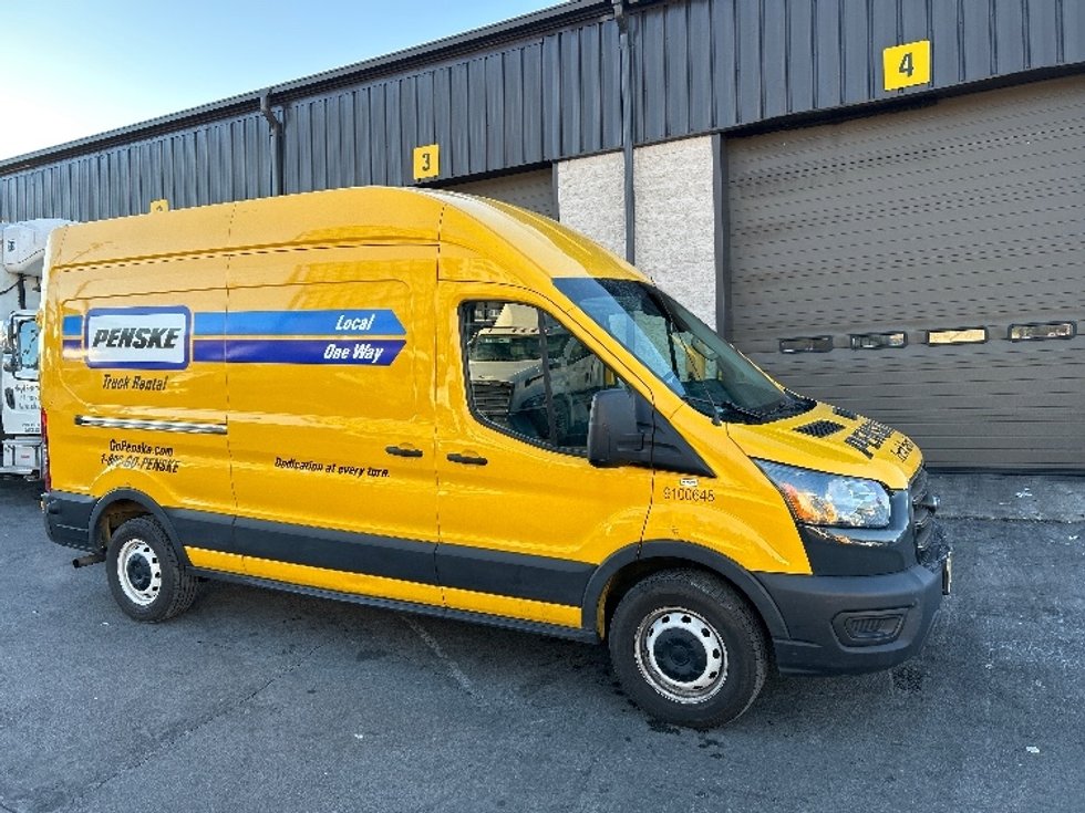 Used Cargo Vans for Sale - Penske Used Trucks