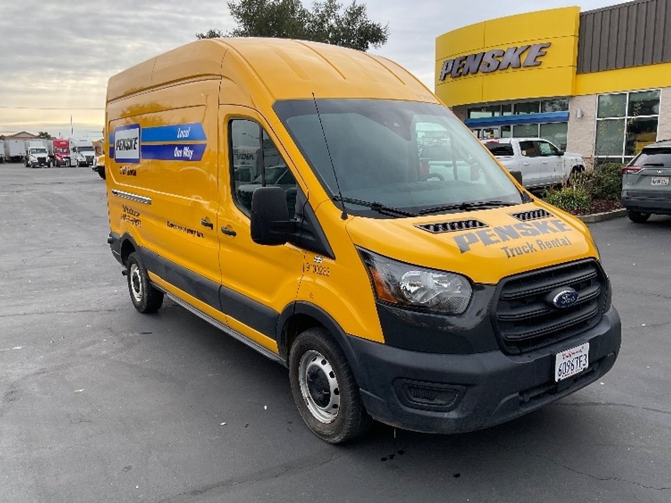 Used Cargo Vans for Sale - Penske Used Trucks