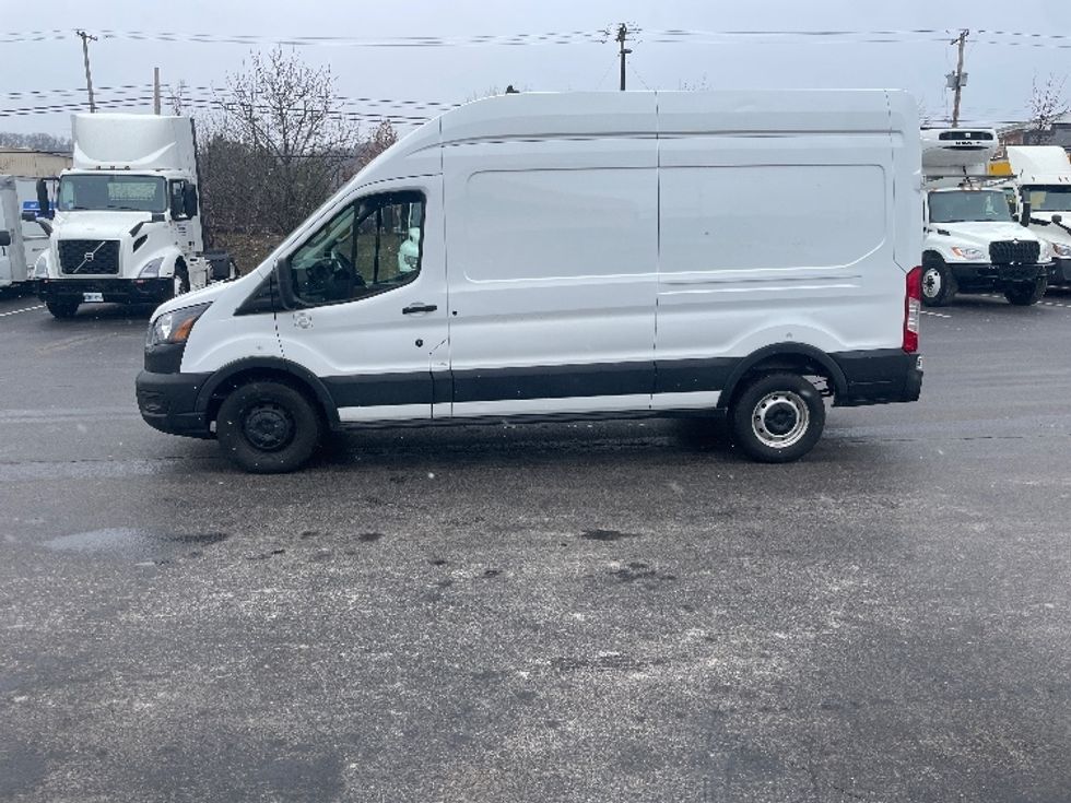 2021 Ford Transit 250 Cargo Van (Panel Van)