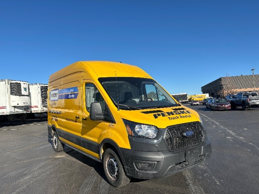 Used Cargo Vans for Sale - Penske Used Trucks