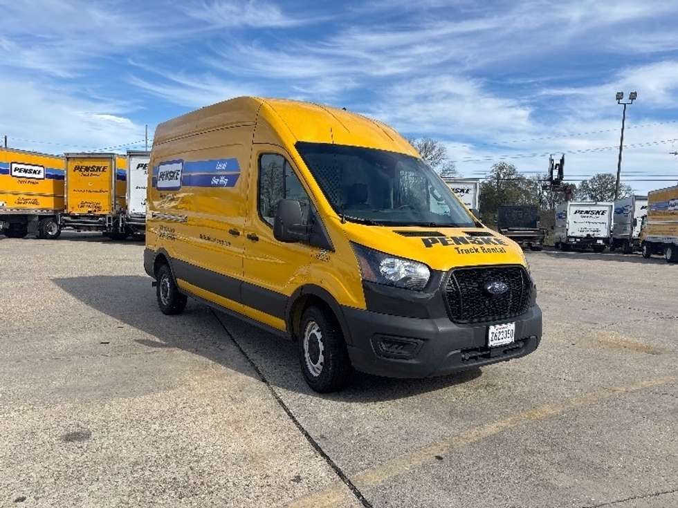Used Cargo Vans for Sale - Penske Used Trucks