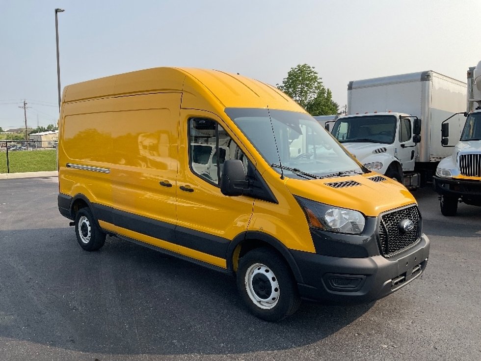 Used Cargo Vans for Sale - Penske Used Trucks