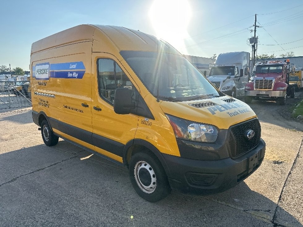 Used Cargo Vans for Sale - Penske Used Trucks