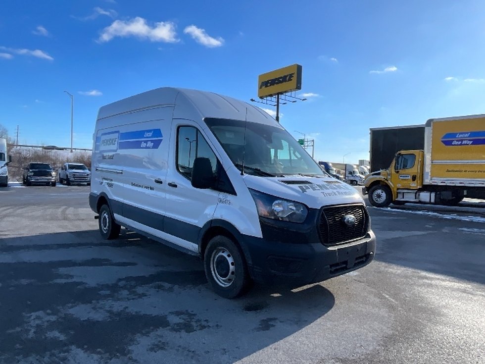 Used Cargo Vans for Sale - Penske Used Trucks