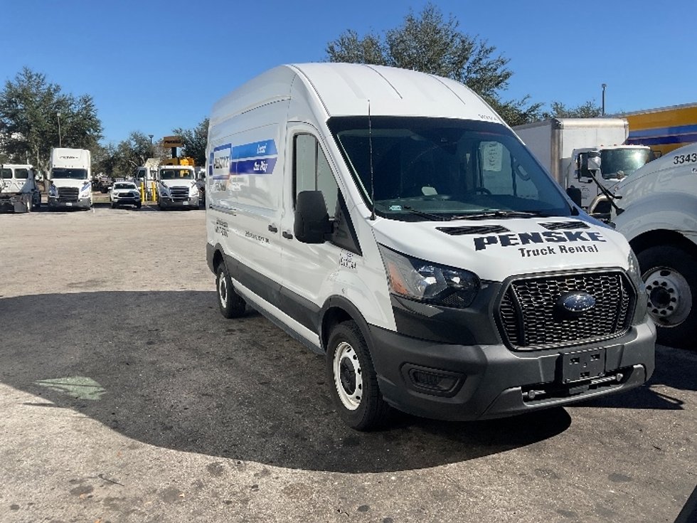 Used Cargo Vans for Sale in FL - Penske Used Trucks