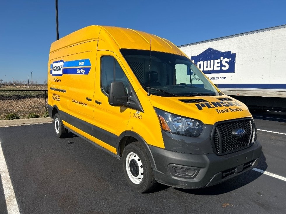 Used Cargo Vans for Sale - Penske Used Trucks