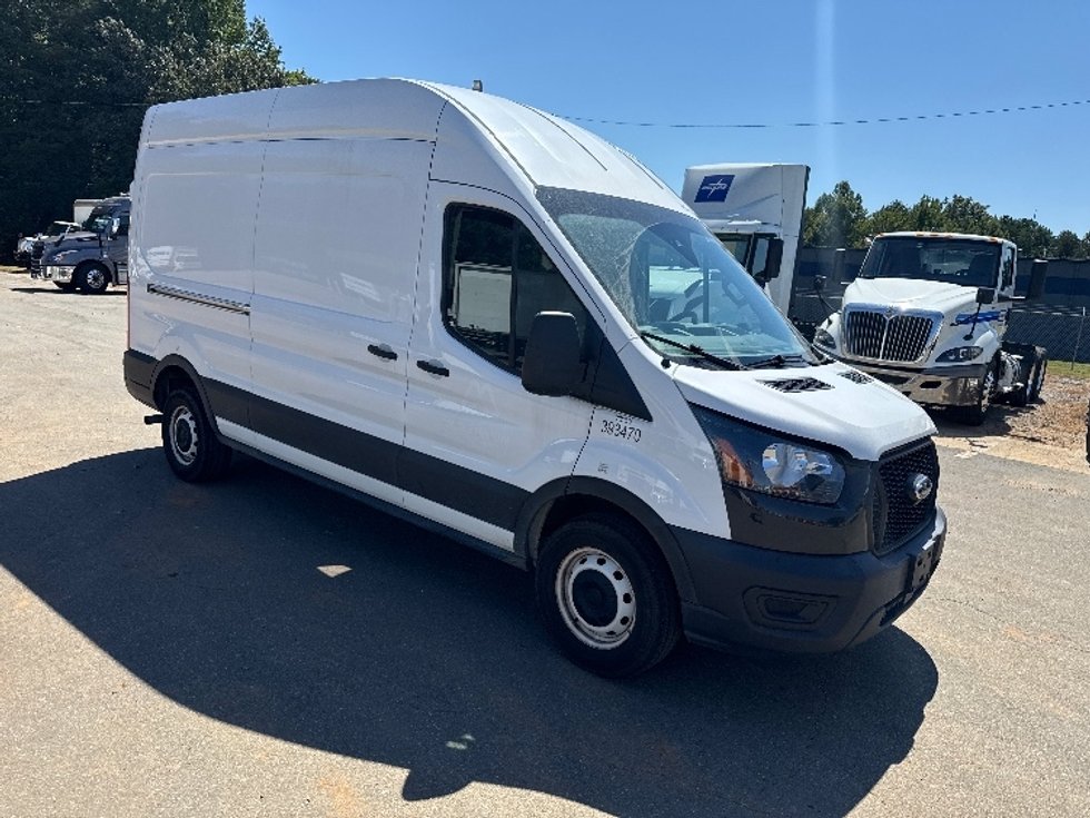Used Cargo Vans for Sale - Penske Used Trucks