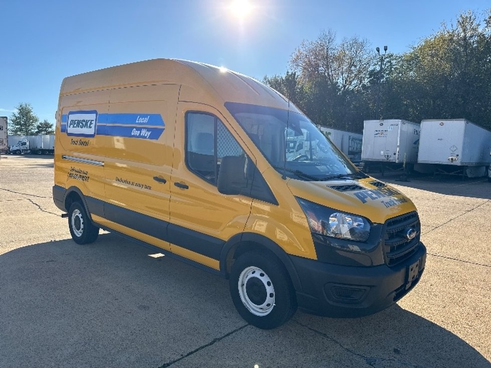 Used Cargo Vans for Sale - Penske Used Trucks