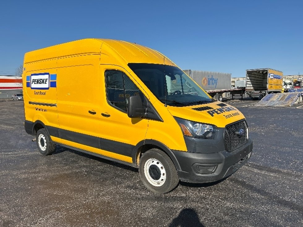 Used Cargo Vans for Sale - Penske Used Trucks