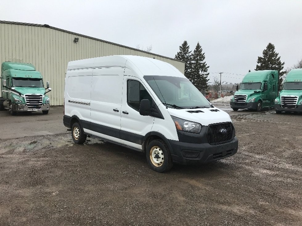 Used Cargo Vans for Sale - Penske Used Trucks