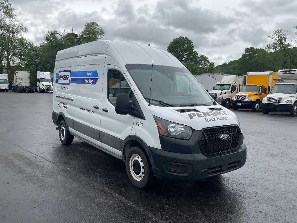 Used Cargo Vans for Sale - Penske Used Trucks