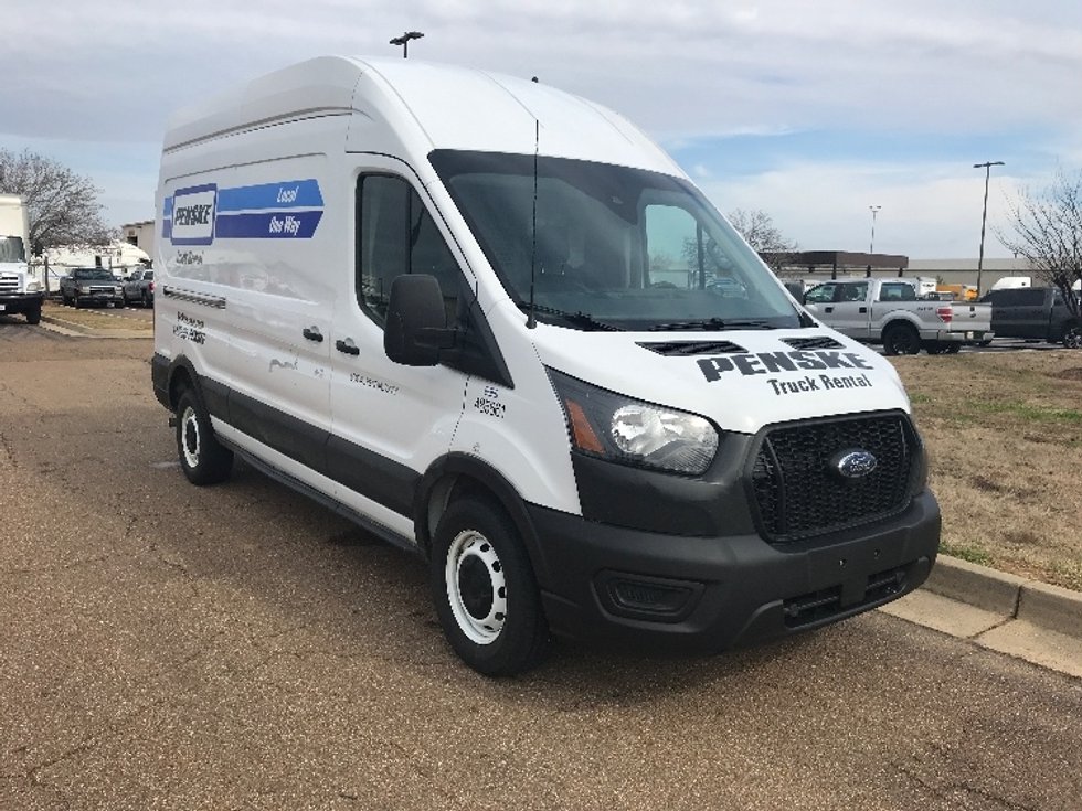 Used Cargo Vans for Sale - Penske Used Trucks