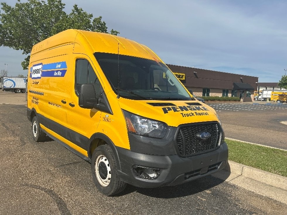 Used Cargo Vans for Sale - Penske Used Trucks