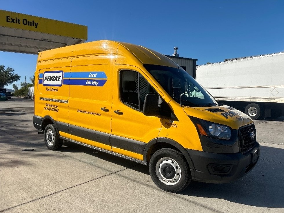 Used Cargo Vans for Sale - Penske Used Trucks
