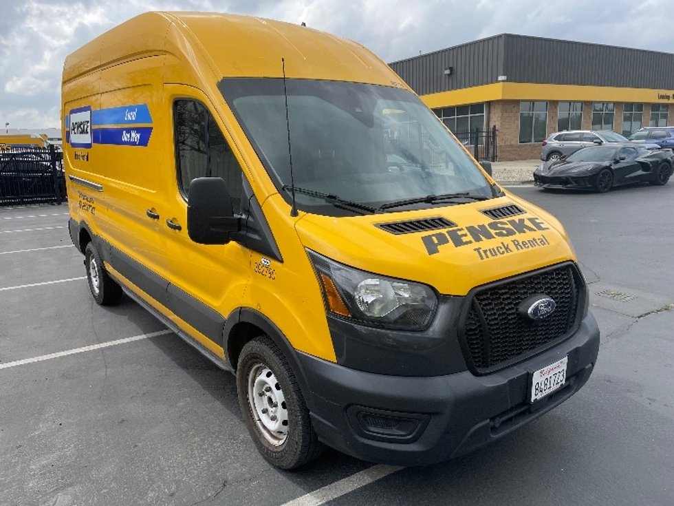 Used Cargo Vans for Sale - Penske Used Trucks