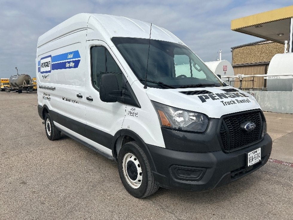 Used Cargo Vans for Sale - Penske Used Trucks