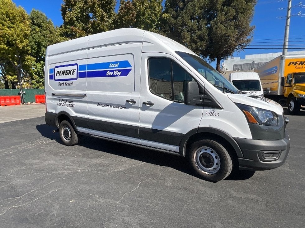 Used Cargo Vans for Sale - Penske Used Trucks