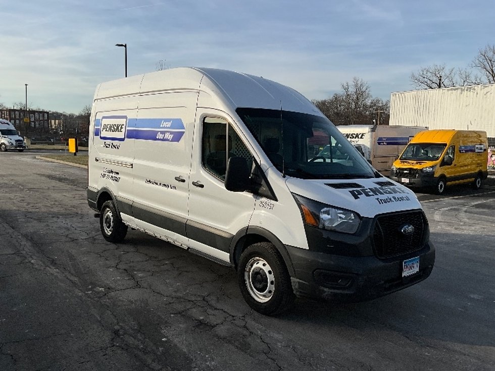 Used Cargo Vans for Sale - Penske Used Trucks