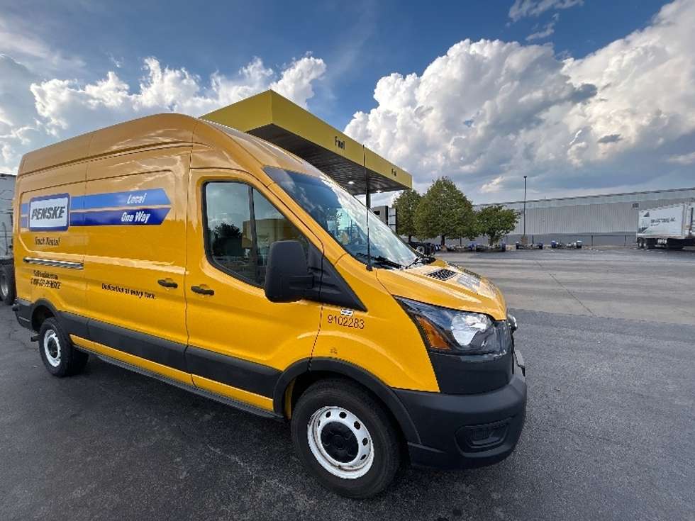 Used Ford Cargo Vans for Sale - Penske Used Trucks