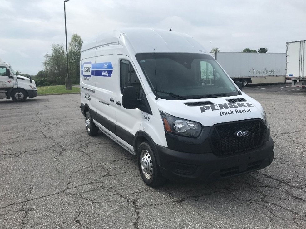 Used Cargo Vans for Sale - Penske Used Trucks